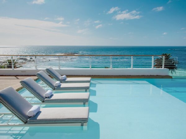 Pros and Cons of different varieties of swimming pools ...